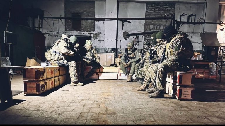 Dois supostos ex-membros do Wagner Group confessam assassinatos de ...